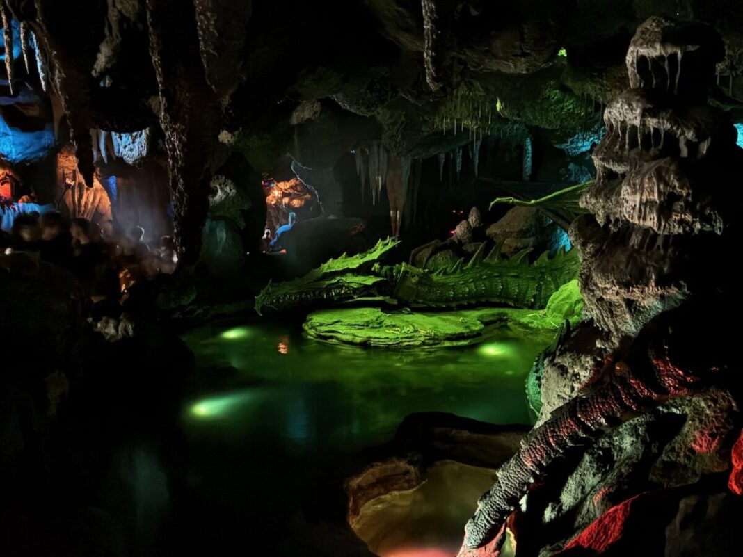 Disneyland Paris Hidden Secrets - 25 Facts You Don't Know - Steps to Magic