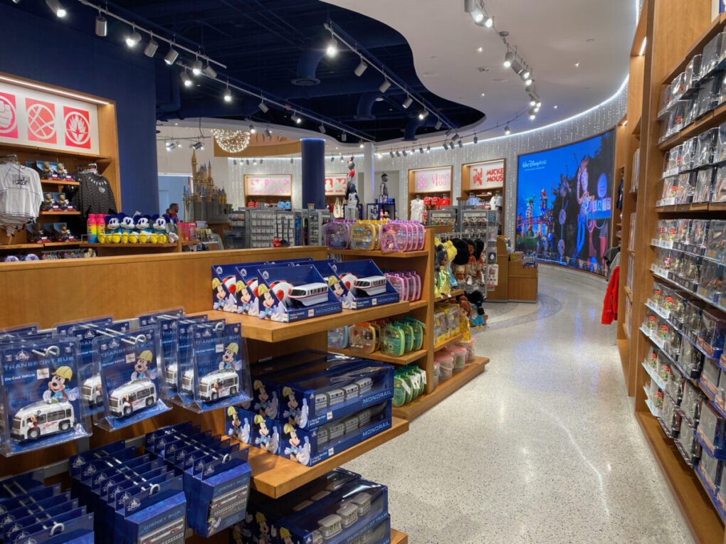 Best Time to Visit Disney World: Month-by-Month Guide for 2025 - Steps ...